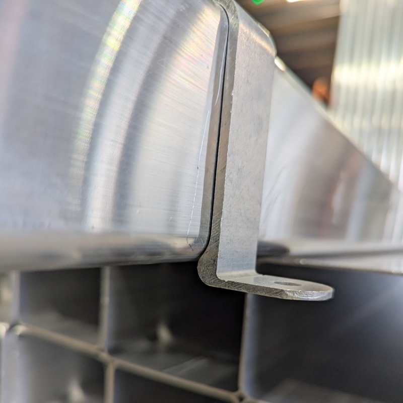 Aluminium Flush Joint Square Flush-fit Pipe Clip