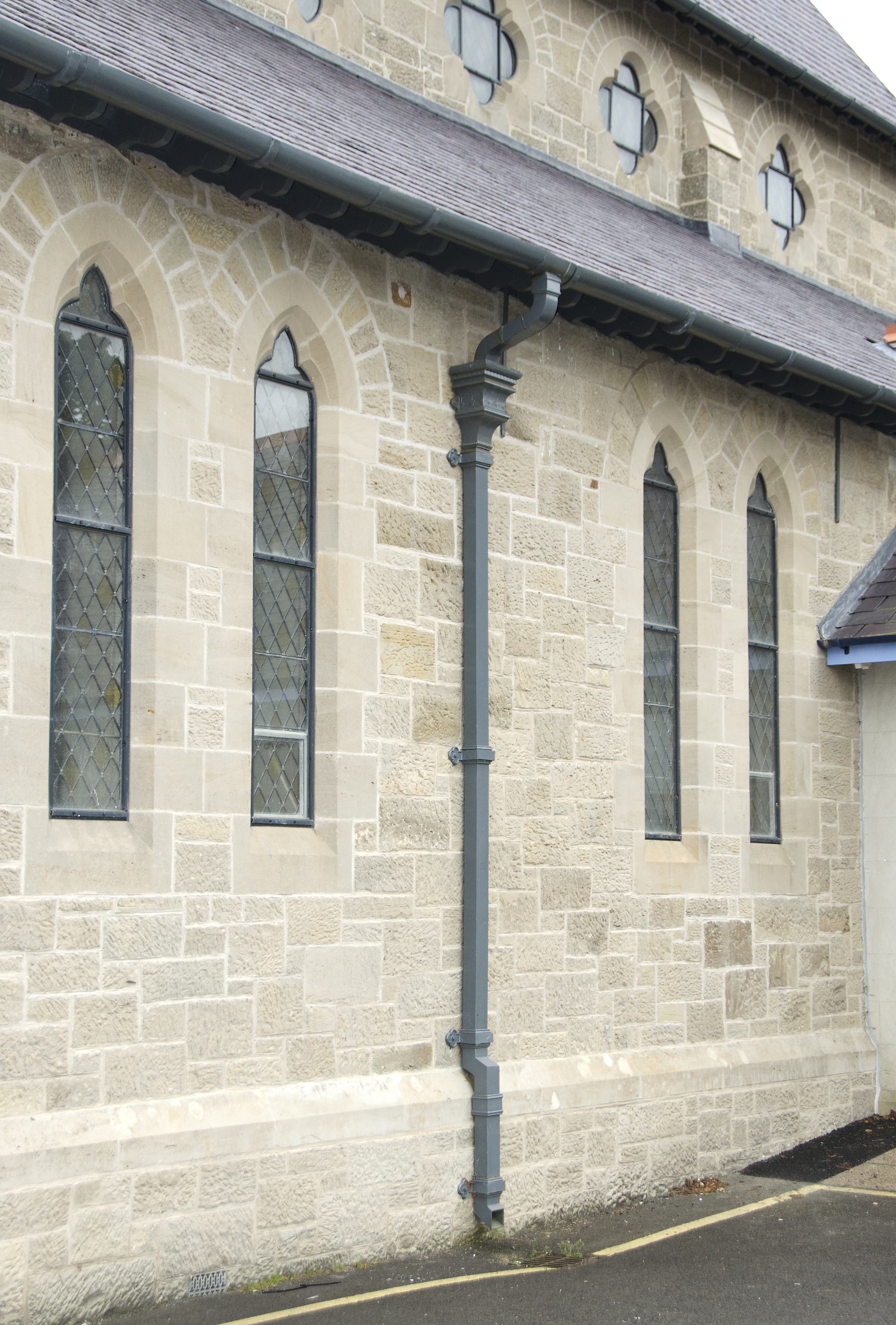 Choosing the Right Downpipe Size: A Guide to Rainwater Capacity